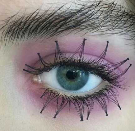 16 Weird Makeup Tricks That Do Work | Geniusbeauty