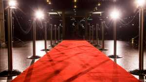 Most Embarrassing Red Carpet Fails | Geniusbeauty